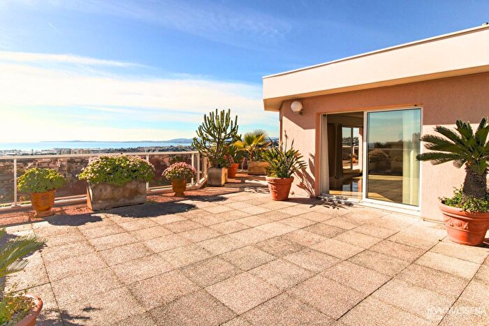 Appartement à vendre - Nice, Corniche Fleurie - 4 pièces - 3 chambres