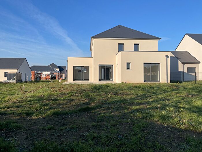 Maison à vendre - Neuville-sur-Sarthe - 7 pièces - 5 chambres