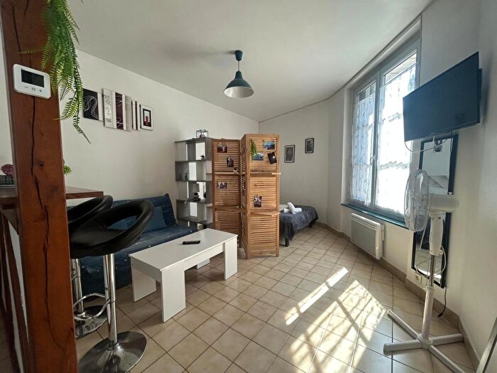 Blois, Vienne, Bas-Rivière - Appartement 1 pièce à louer