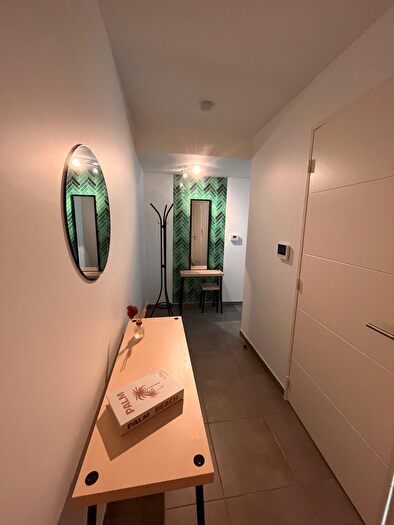 Appartement à louer - Villeurbanne, Croix Luizet - 1 pièce