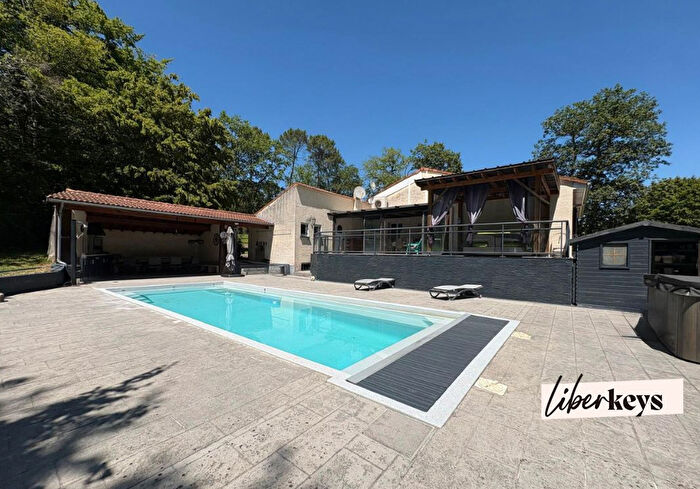 Targon : Maison 7 pièces à vendre