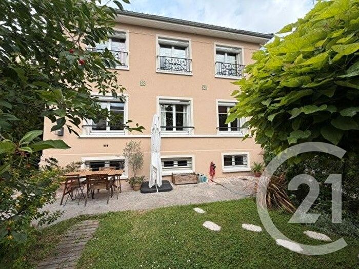 Houilles, Centre-ville : Maison 7 pièces à vendre