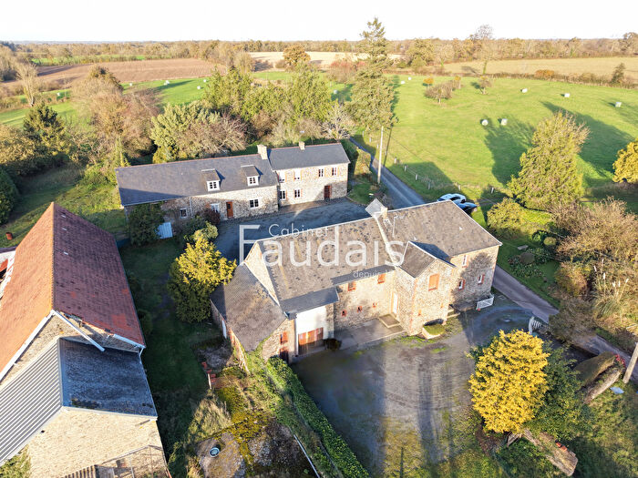 Maison à vendre - Saint-Jean-de-Savigny - 8 pièces - 5 chambres