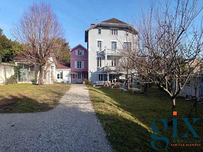 Maison à vendre - La Tronche - 8 pièces - 6 chambres