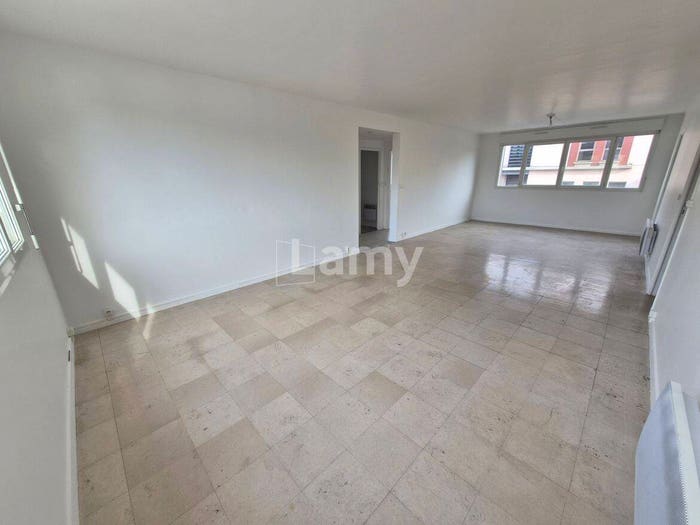 Briand Leclerc, Sens : Appartement 3 pièces à louer