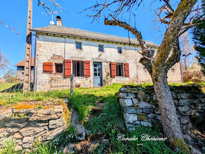 Maison 3 pièces à Sarroux, à vendre