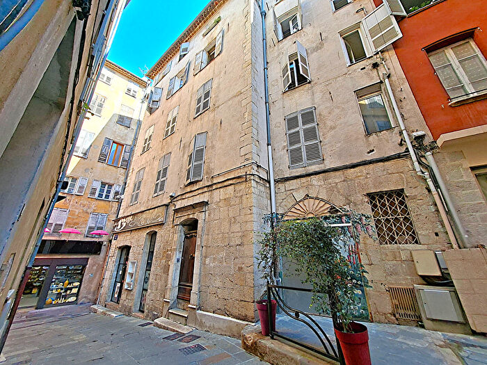 Grasse, Centre-ville Nord : Appartement 7 pièces à vendre