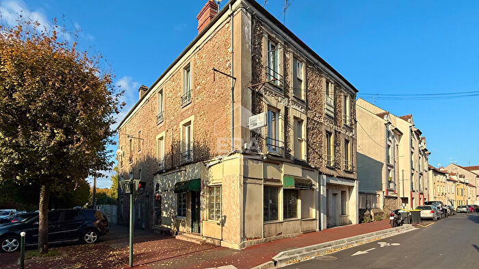 Appartement à vendre - Corbeil-Essonnes, Centre Essonnes - 2 pièces - 1 chambre