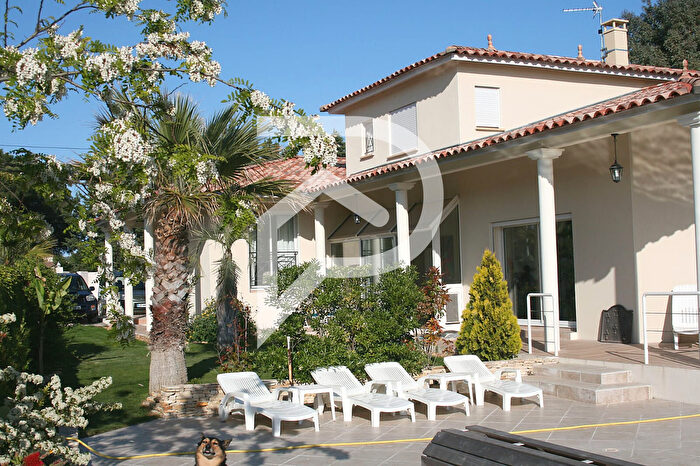 Maison à vendre - Agde, Le Grau dAgde - 6 pièces - 5 chambres