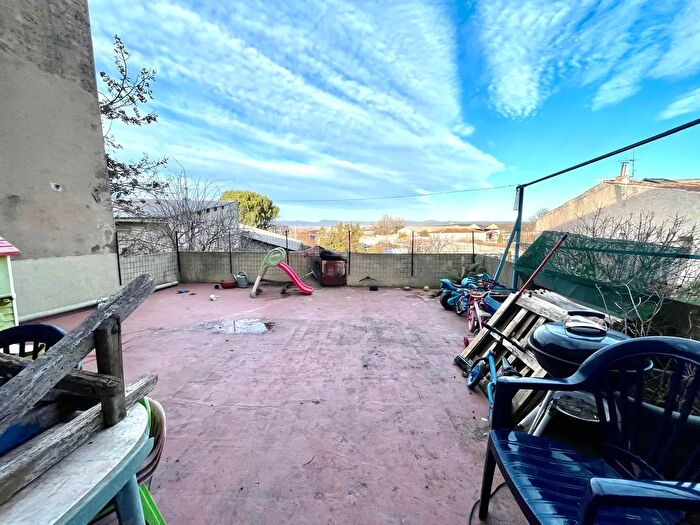 Appartement à vendre - Trets - 3 pièces - 2 chambres