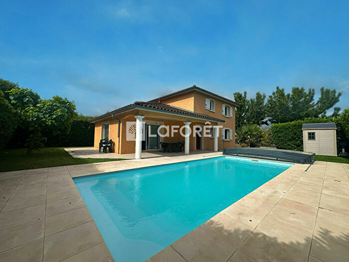 Maison 7 pièces à vendre - Neuville-les-Dames