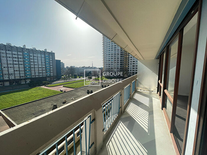 Appartement à vendre - Quartiers Ouest, Bourg lEvesque - 2 pièces - 1 chambre