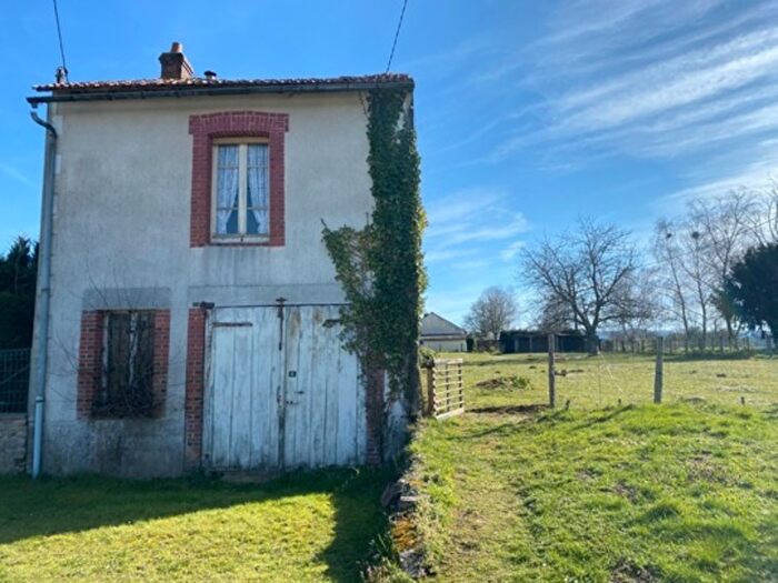 La Celle-Dunoise : Maison 2 pièces à vendre