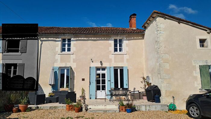 Maison à vendre - Aubeterre-sur-Dronne - 6 pièces - 4 chambres