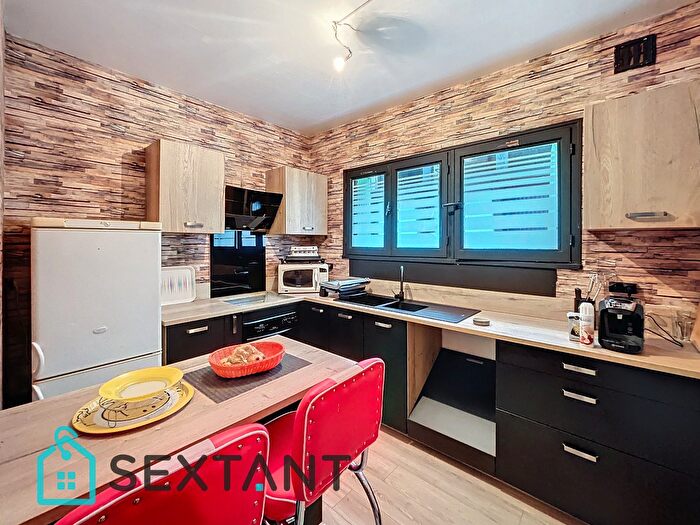 Appartement 3 pièces à Moulineaux, à vendre
