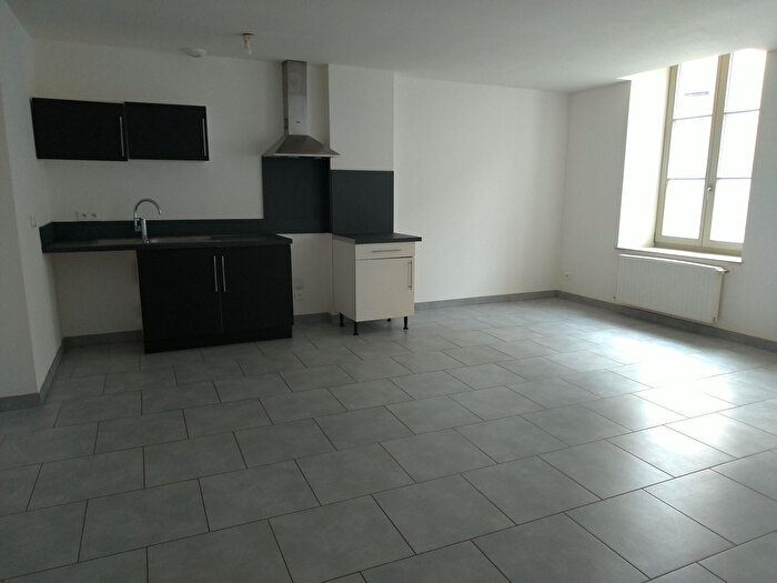 Appartement à louer - Charmes - 3 pièces - 2 chambres