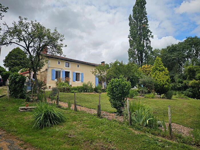 Montembuf, Montemboeuf - Maison 8 pièces à vendre
