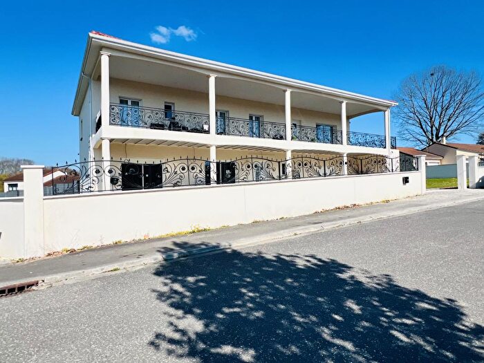 Maison à vendre - Verneuil-sur-Vienne - 7 pièces - 5 chambres