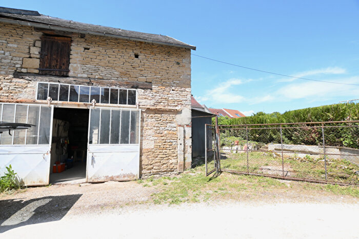 Maison 5 pièces à L'Isle-sur-Serein, à vendre