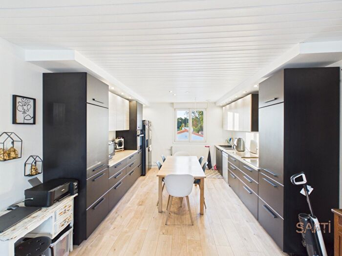 Mouilleron-le-Captif - Maison 8 pièces à vendre