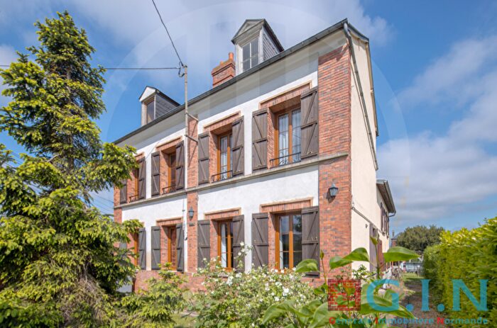 Saint-Pierre-lès-Elbeuf : Maison 8 pièces à vendre
