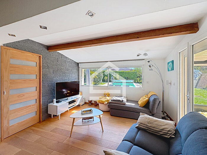 Maison à vendre - Sainte-Eulalie - 6 pièces - 3 chambres