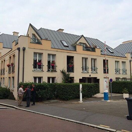 Appartement à louer - Notre Dame, Versailles - 3 pièces - 2 chambres