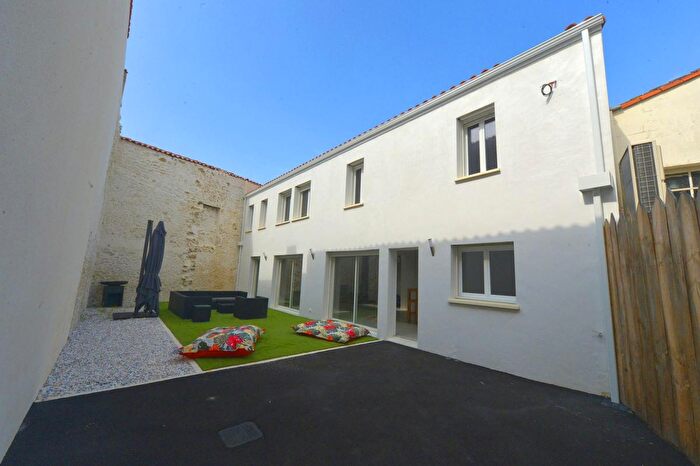 Maison à vendre - Saujon - 6 pièces - 4 chambres