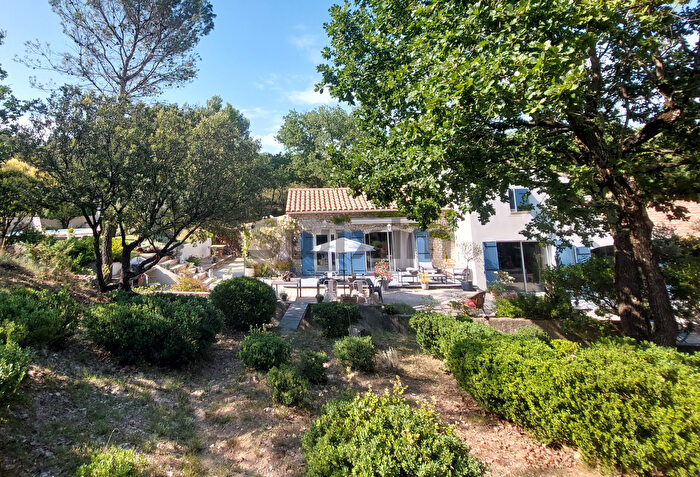 Maisons à vendre et appartements à louer - 1