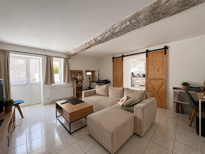 Ver-sur-Mer : Maison 3 pièces à vendre