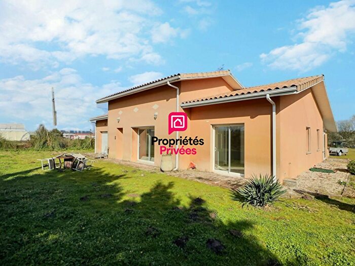 Maison à louer - Eysines, Le Bourg - 4 pièces - 2 chambres