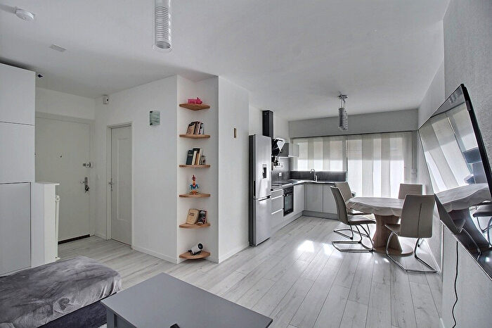 Appartement à louer - Thonon-les-Bains, Est - 3 pièces - 2 chambres