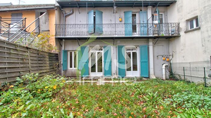 Maisons à vendre et appartements à louer - 3