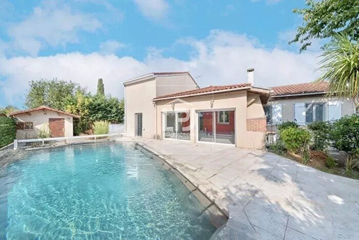 Maison à vendre - La Salvetat-Saint-Gilles - 6 pièces - 5 chambres