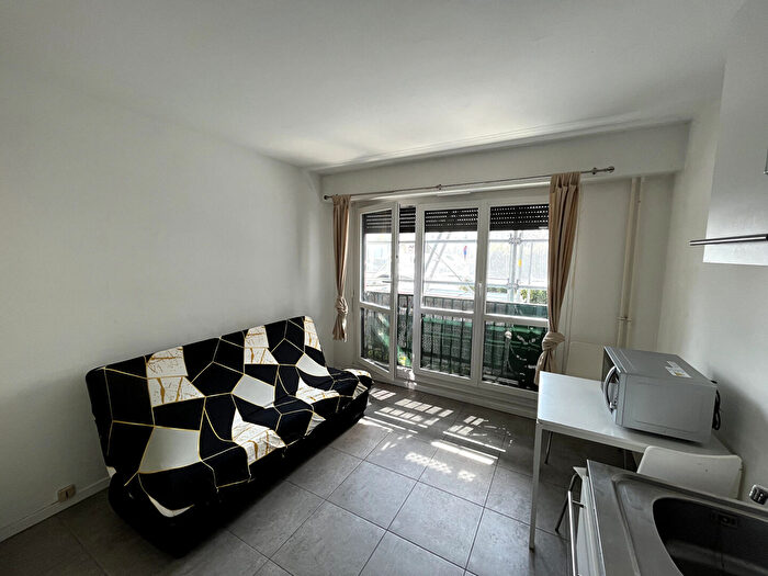 Les Ulis, Nord, Centre-Est - Appartement 1 pièce à louer