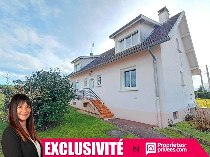 Maison à vendre - La Pacaudière - 9 pièces - 6 chambres