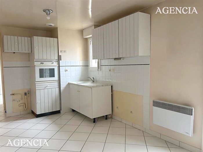 Maison à vendre - Pontault-Combault - 3 pièces - 2 chambres