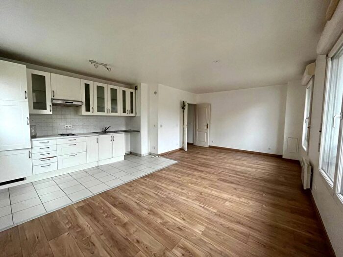 Appartement à louer - Petit Colombes-Charles de Gaulle - 2 pièces - 1 chambre