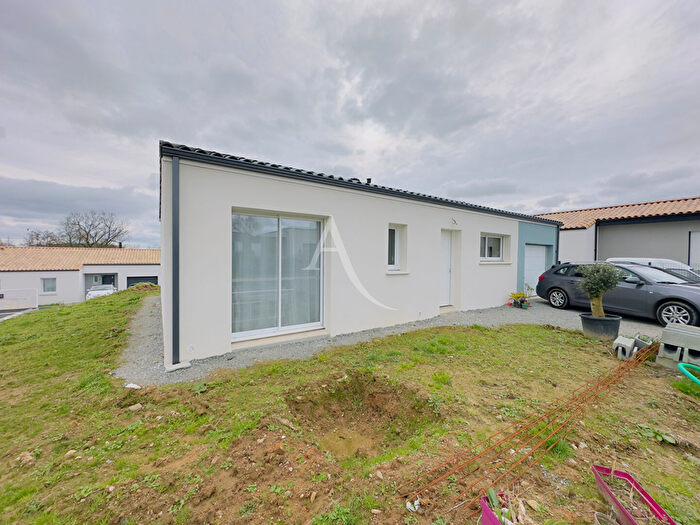 Maisons à vendre et appartements à louer - 1