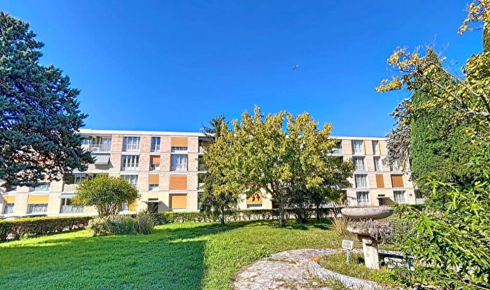 Appartement à vendre - Marignane - 4 pièces - 2 chambres