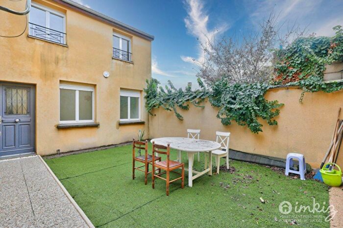 Saint-Denis, Floréal, Saussaie, Courtille : Maison 4 pièces à vendre