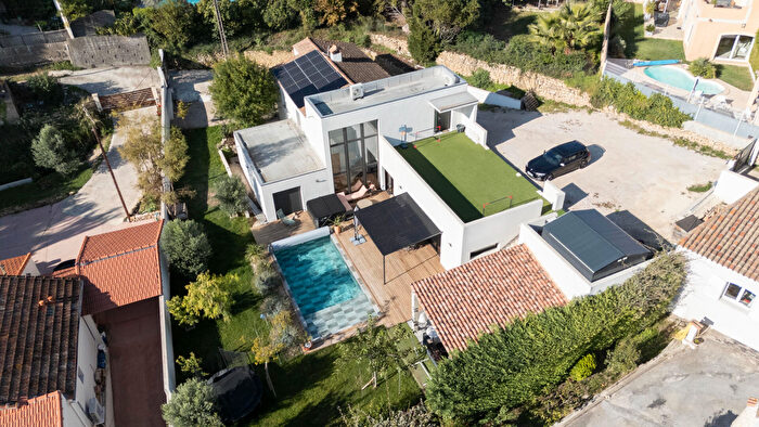 Maison à vendre - Istres, Etang - 6 pièces - 4 chambres