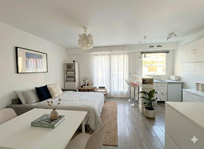 Appartement 1 pièce à Paris 15ème, Georges Brassens, à vendre