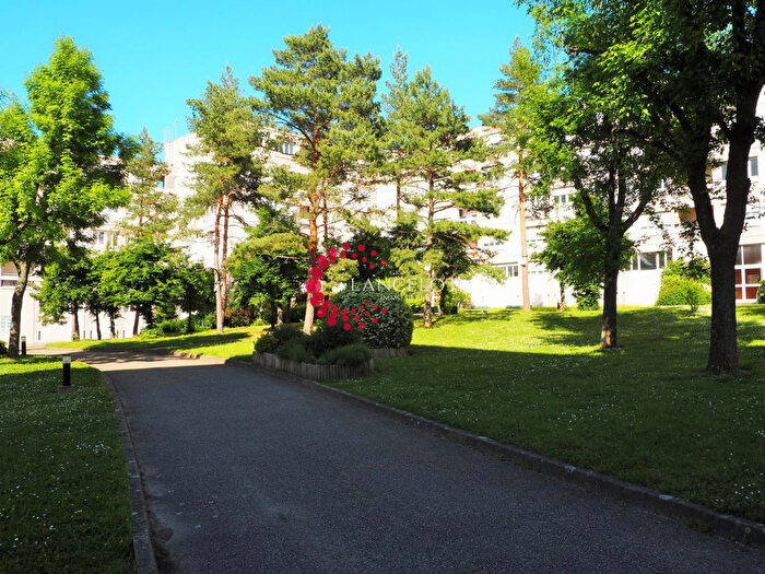 Appartement à vendre - Sainte-Foy-lès-Lyon, La Plaine, Chantegrillet - 3 pièces - 2 chambres