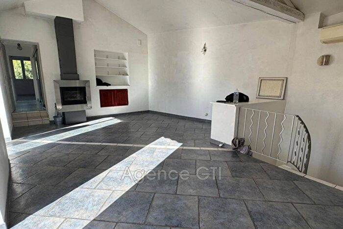 Appartement à louer - Olbius Riquier-Nartettes, Hyères - 4 pièces - 3 chambres