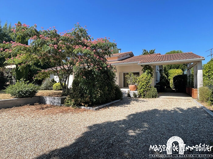 Maison à louer - Cognac, Saint-Jacques - 4 pièces - 3 chambres