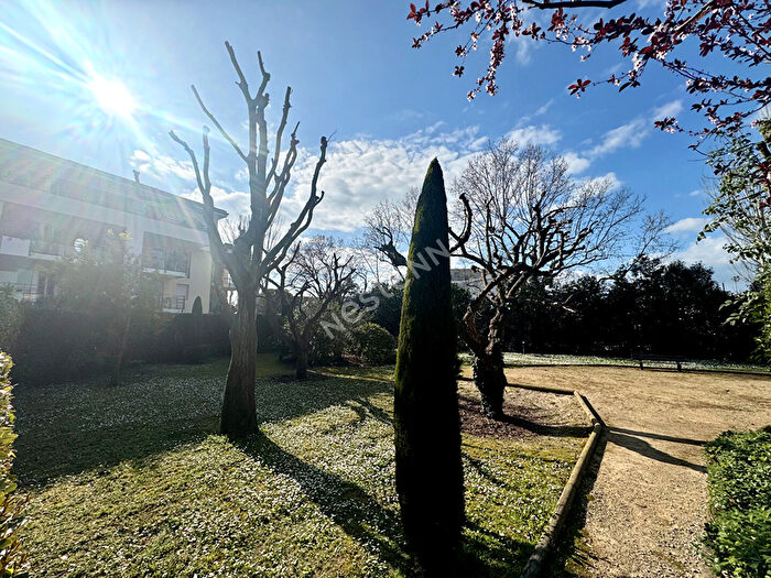 Appartement à louer - Marseille e , Bonneveine - 2 pièces - 1 chambre