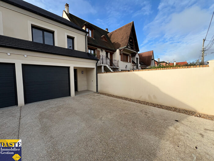 Maison 6 pièces à Pontault-Combault, Mairie, Rouxel, à louer