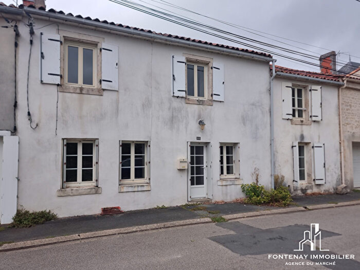 Maison 5 pièces à Fontenay-le-Comte, Chamiraud, Grissais, Le Gros Noyer, à vendre