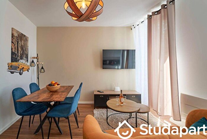 Appartement à louer - Temple, Toulon - 1 pièce - 1 chambre